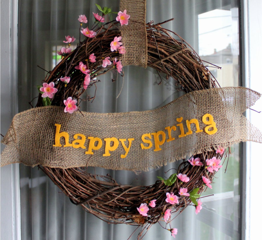 Simple Spring Wreath | AllFreeHolidayCrafts.com