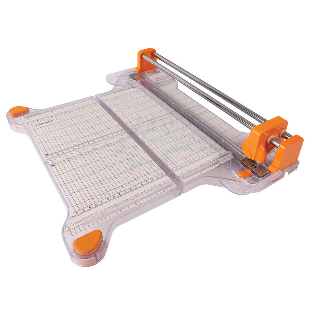 Fiskars ProCision Rotary Bypass Trimmer Review AllFreePaperCrafts fiskars-procision-rotary-bypass-trimmer-review-allfreepapercrafts