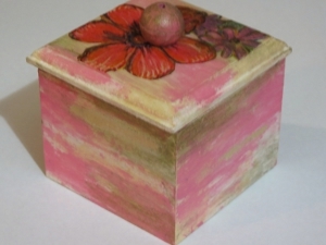 Paper Jewelry Box | FaveCrafts.com