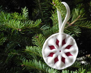 Sewn Felt Snowflake Ornaments | AllFreeChristmasCrafts.com