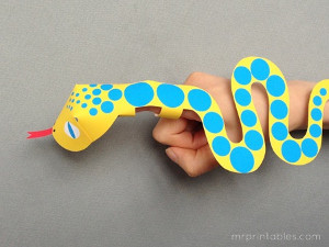 Slithering Snake Finger Puppets | AllFreePaperCrafts.com