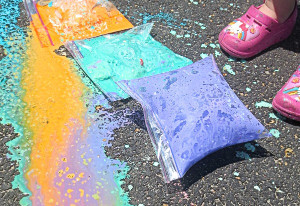 Fun Exploding Paint Bags | AllFreeKidsCrafts.com