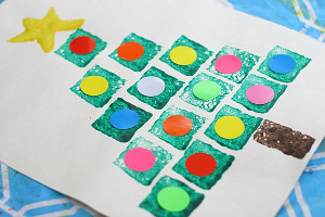Sponge Paint Christmas Trees | AllFreeKidsCrafts.com