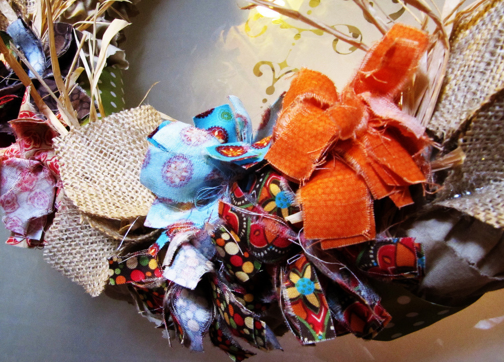 Simple Ruffled Wreath | AllFreeChristmasCrafts.com