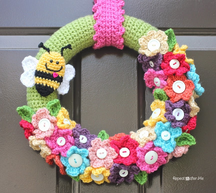 Super Springy Wreath | AllFreeCrochet.com