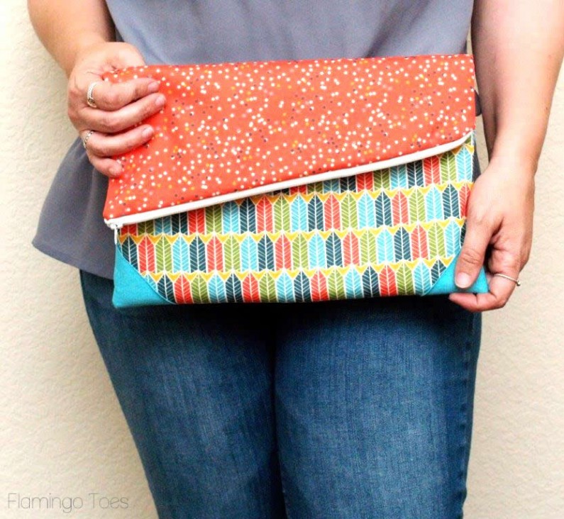 Simple Fold Over Clutch | AllFreeSewing.com
