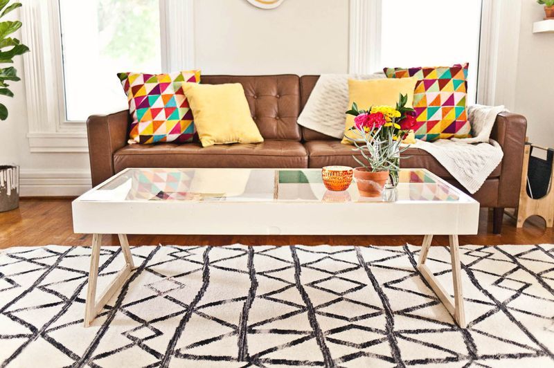 Acrylic Top DIY Coffee Table | DIYIdeaCenter.com