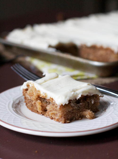 Apple Cinnamon Sheet Cake with Cream Cheese Frosting | RecipeLion.com
