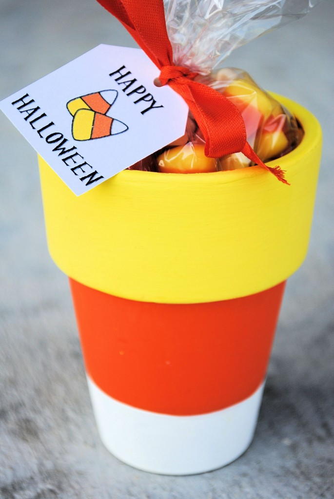 Candy Corn Favors | AllFreeHolidayCrafts.com