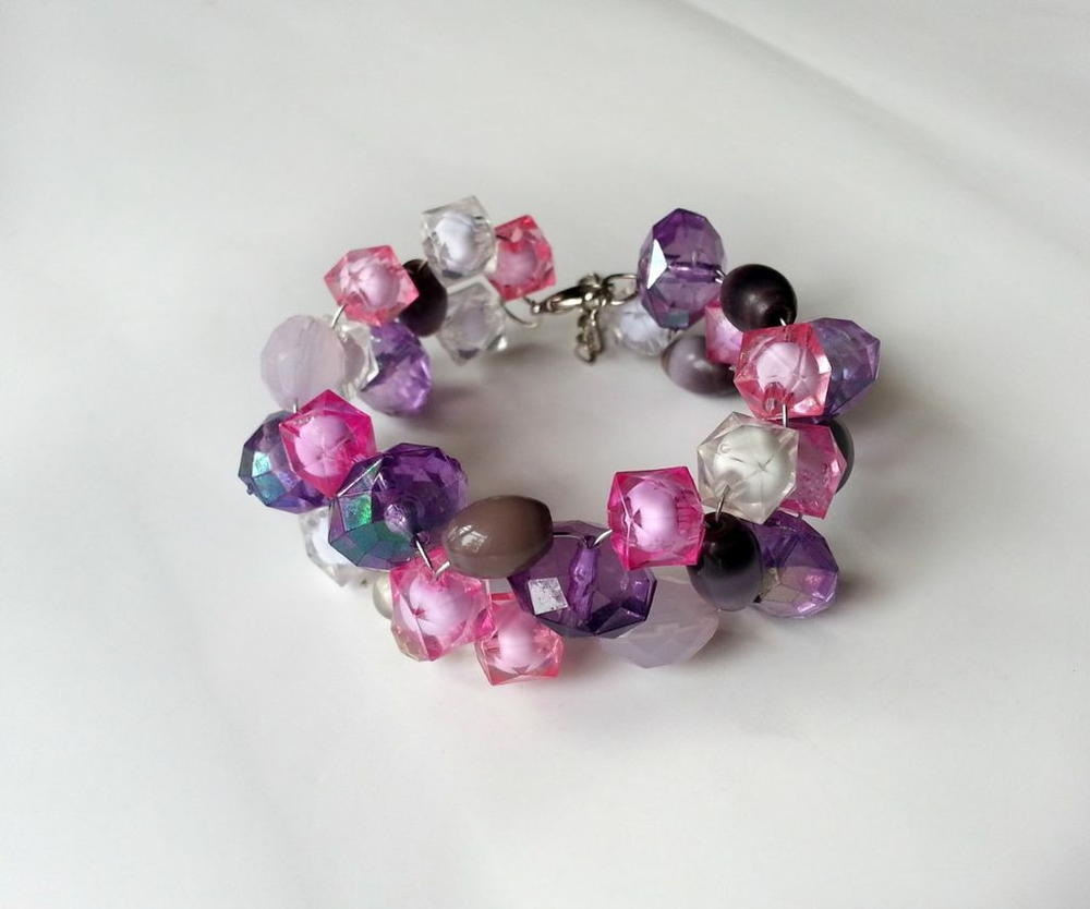 Easy Memory Wire Bracelet | AllFreeJewelryMaking.com