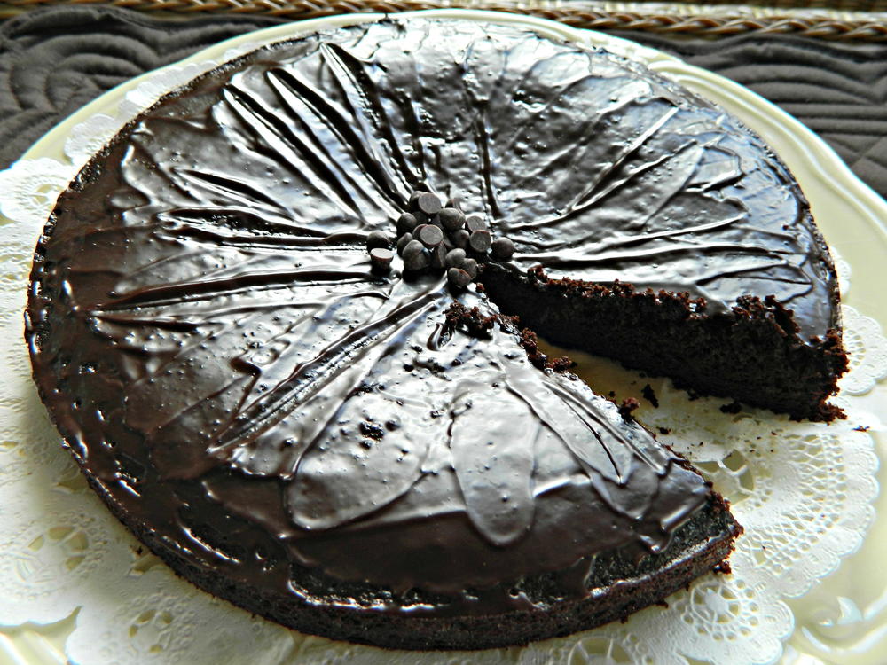 Flourless Deep Dark Chocolate Cake | FaveGlutenFreeRecipes.com