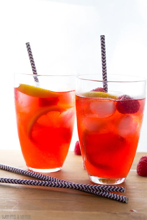Raspberry Limoncello Lemonade | RecipeLion.com