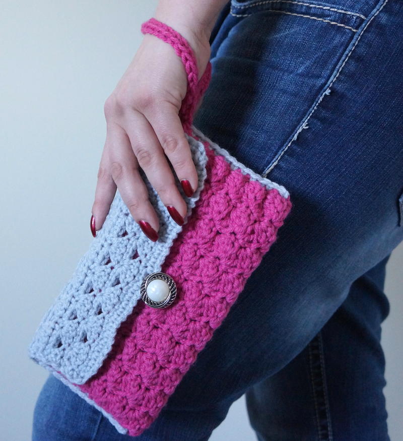 Colorful Crochet Clutch | AllFreeCrochet.com