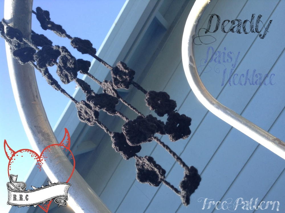 Deadly Daisy Necklace | AllFreeCrochet.com