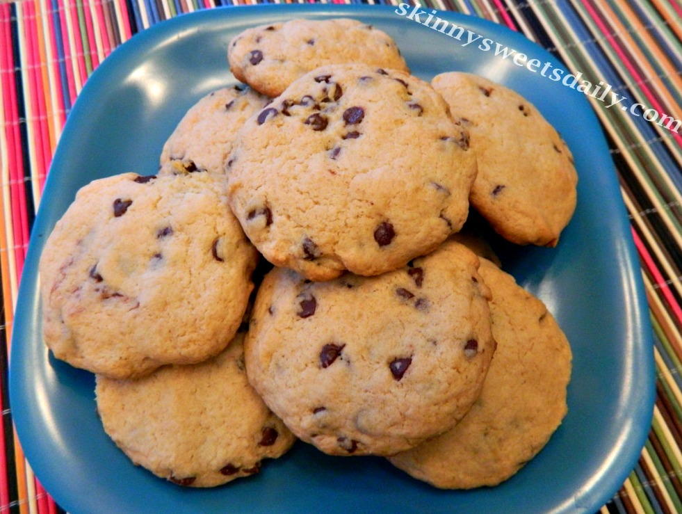 Easy Peasy Bisquick Chocolate Chip Cookies | TheBestDessertRecipes.com