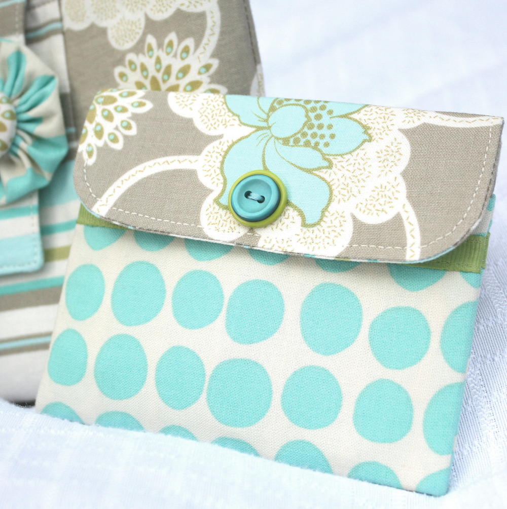 Stylish Snap Wallet | FaveQuilts.com