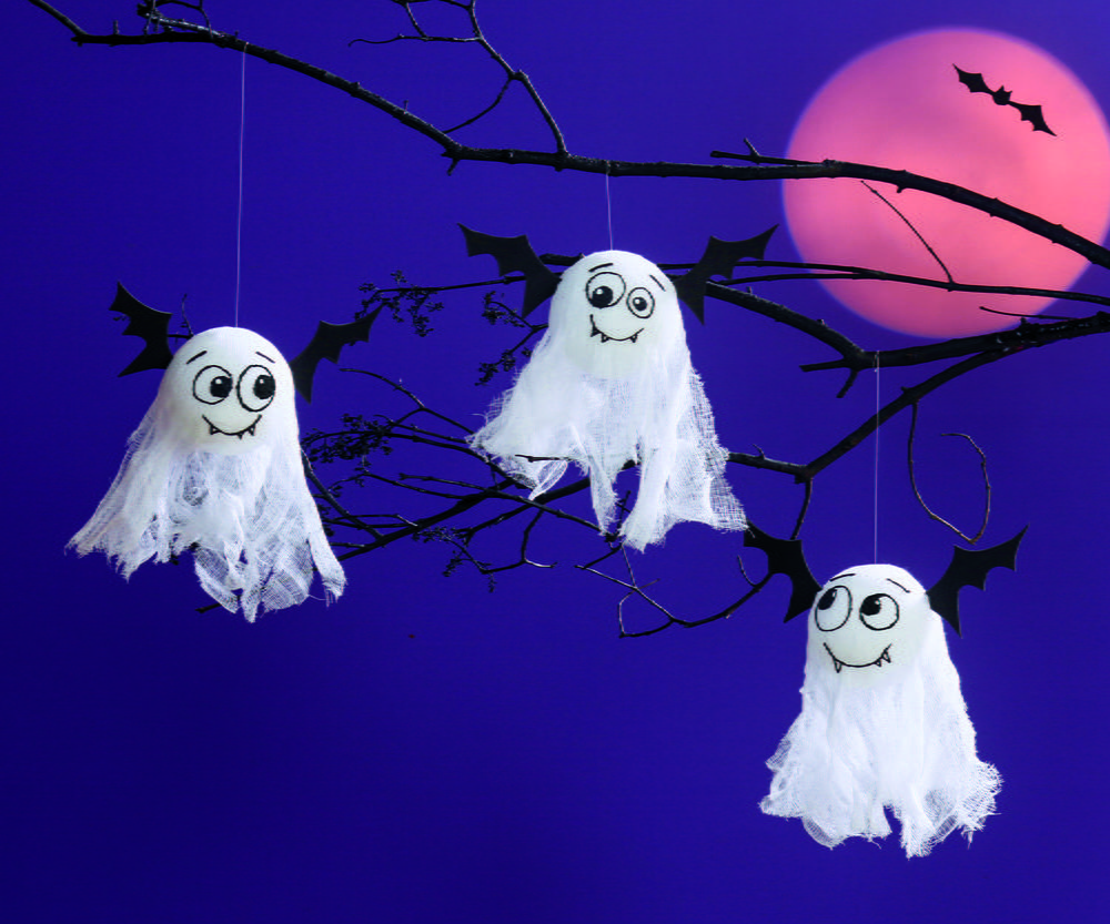 Hanging Bat Ghosts | AllFreeHolidayCrafts.com