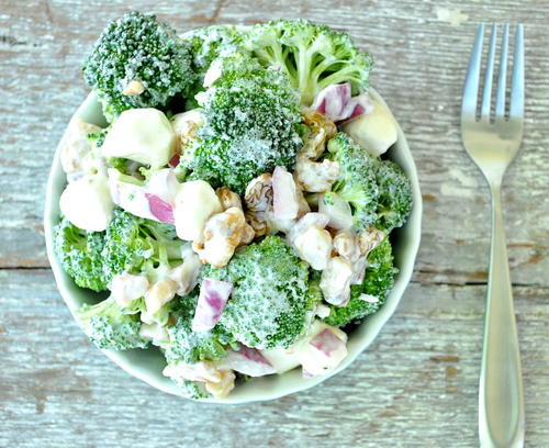 Light Broccoli Salad | FaveHealthyRecipes.com