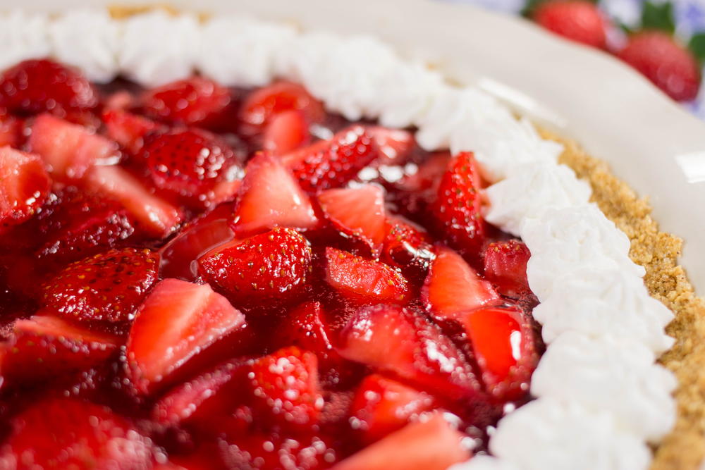 The Easiest Strawberry Pie | TheBestDessertRecipes.com