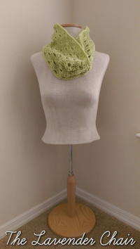 Stacked Shells Cowl | AllFreeCrochet.com