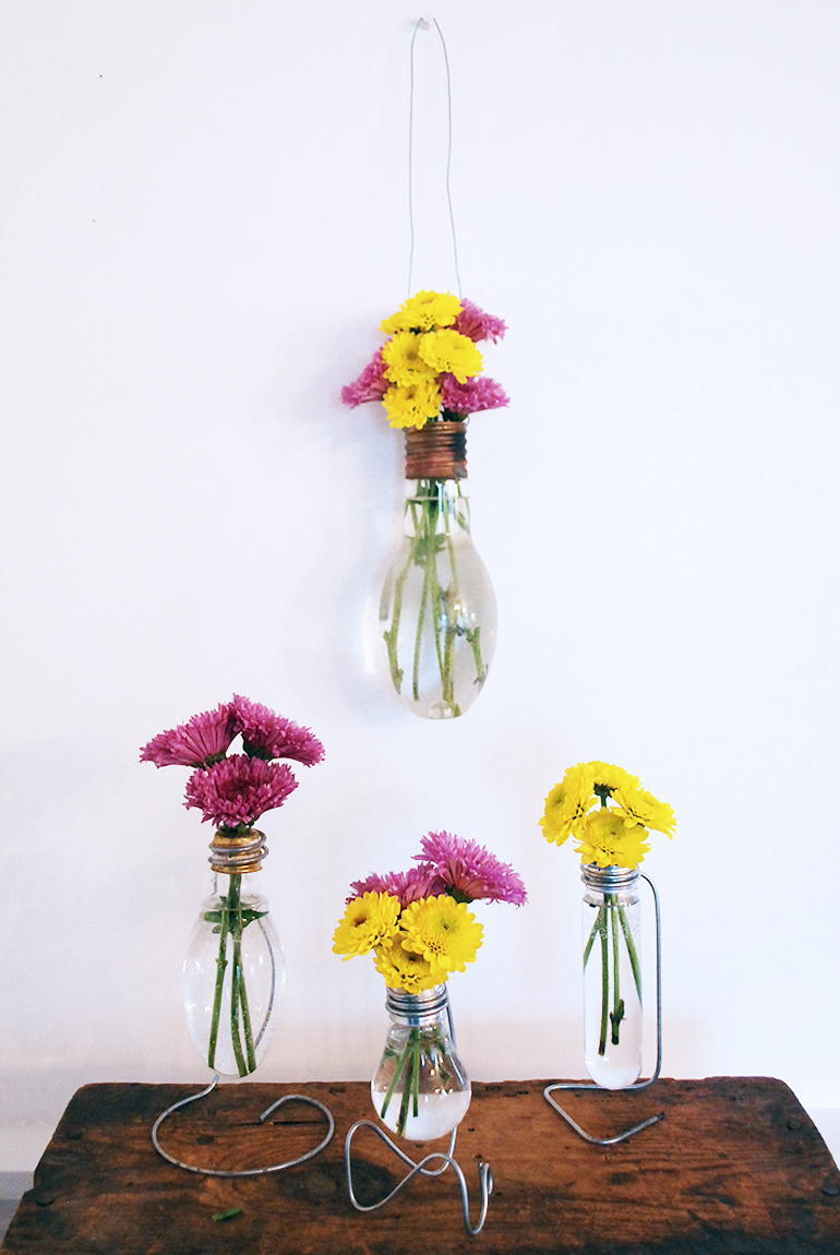 Trendy Upcycled Light Bulb Vase | DIYIdeaCenter.com
