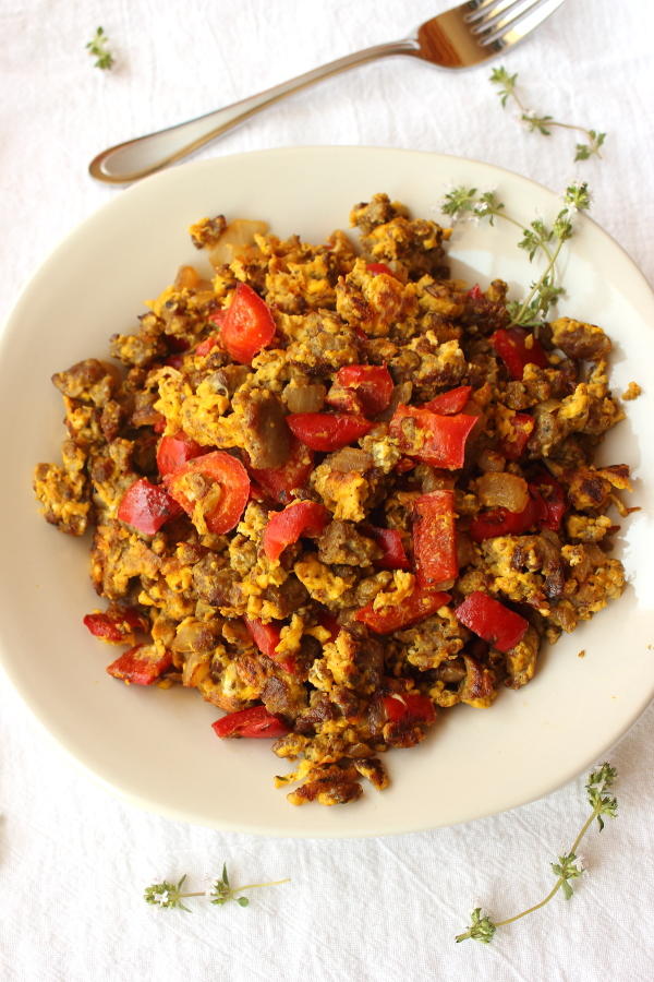 Red Pepper and Turkey Sausage Scramble | FaveHealthyRecipes.com
