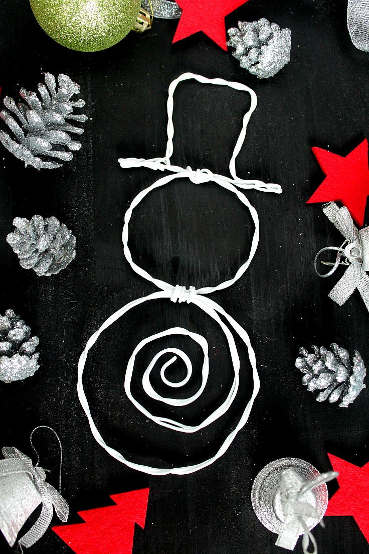 Cute DIY Wire Snowman | AllFreeHolidayCrafts.com