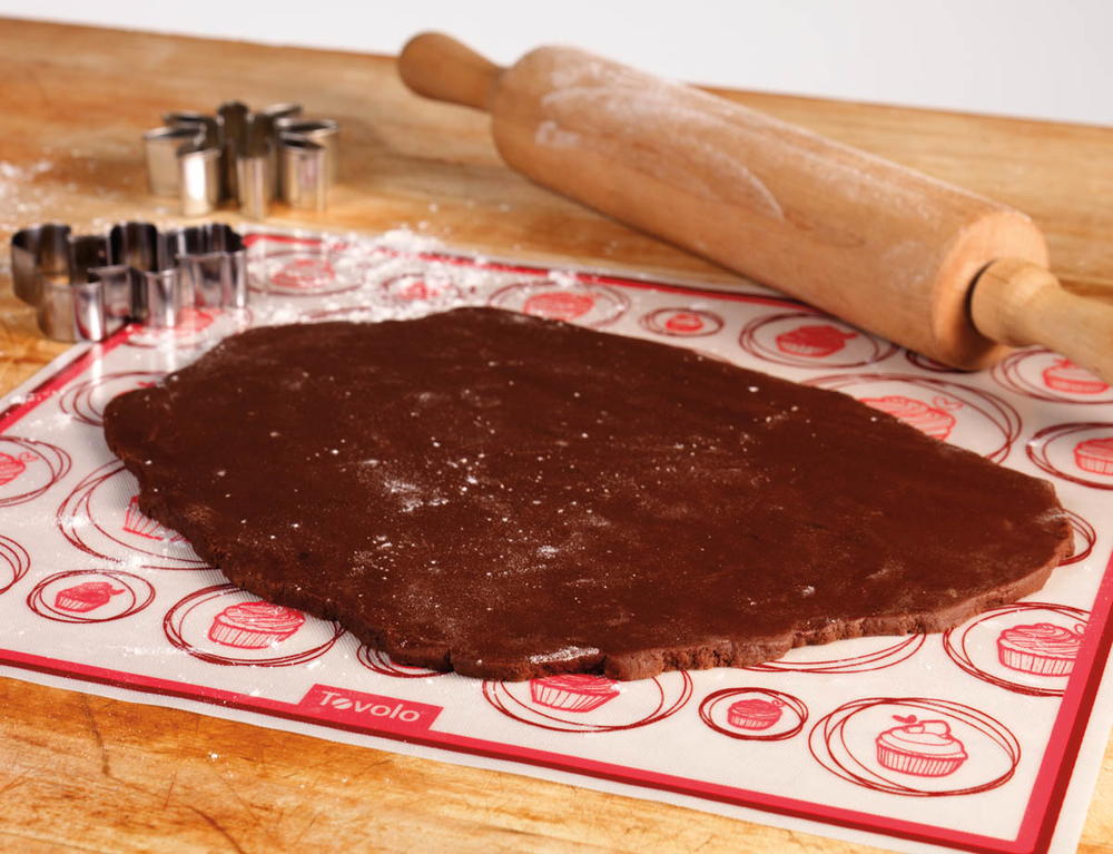 Tovolo Baking Mat Review | FaveSouthernRecipes.com