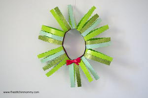 Paper Christmas Wreath | FaveCrafts.com