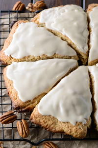 Best Glazed Maple Pecan Scones | RecipeLion.com