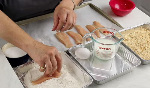 How to Dredge Chicken | RecipeLion.com