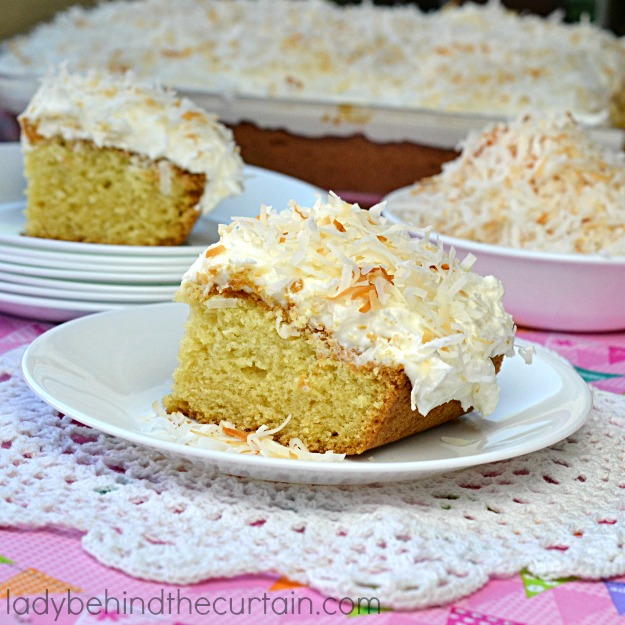 Old-Fashioned Coconut Cake | FaveSouthernRecipes.com