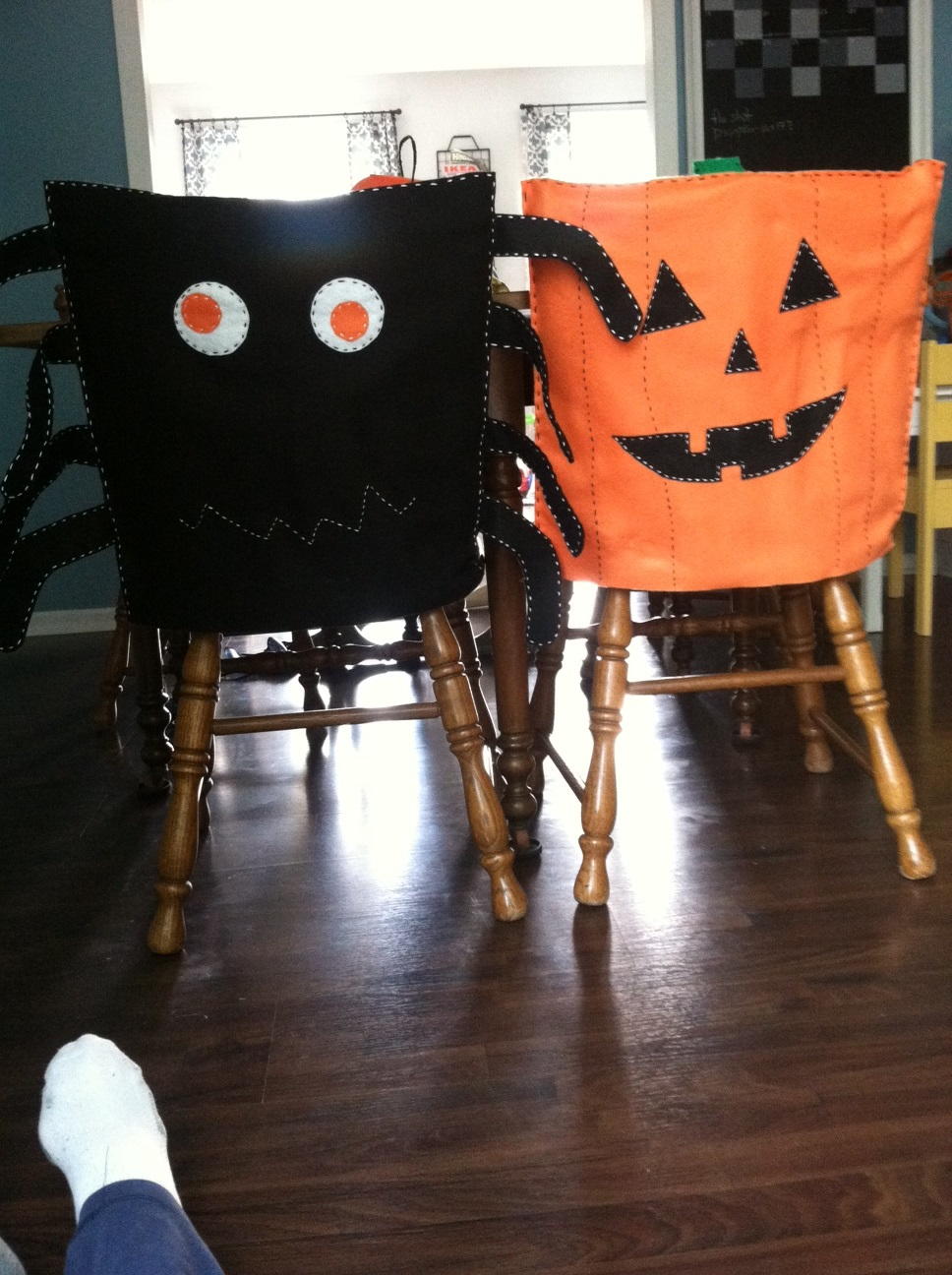 Pottery Barn Inspired Halloween Chair Covers | AllFreeHolidayCrafts.com