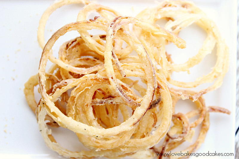 The Best Crispy Onion Rings | FaveSouthernRecipes.com