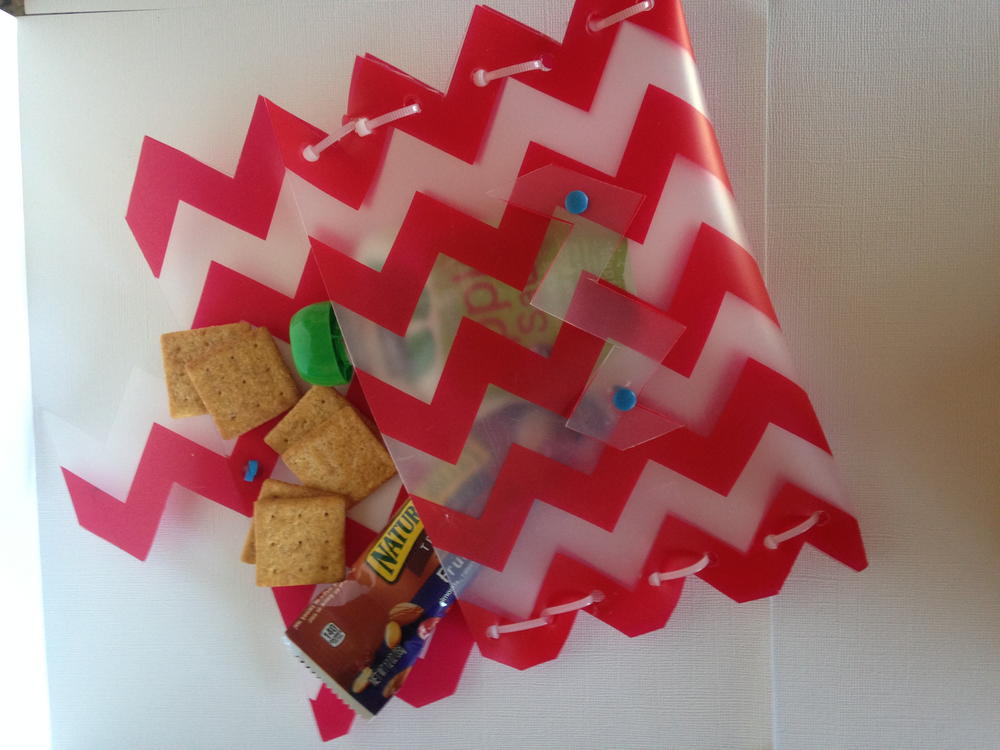 Pretty Placemat Pouch | FaveCrafts.com