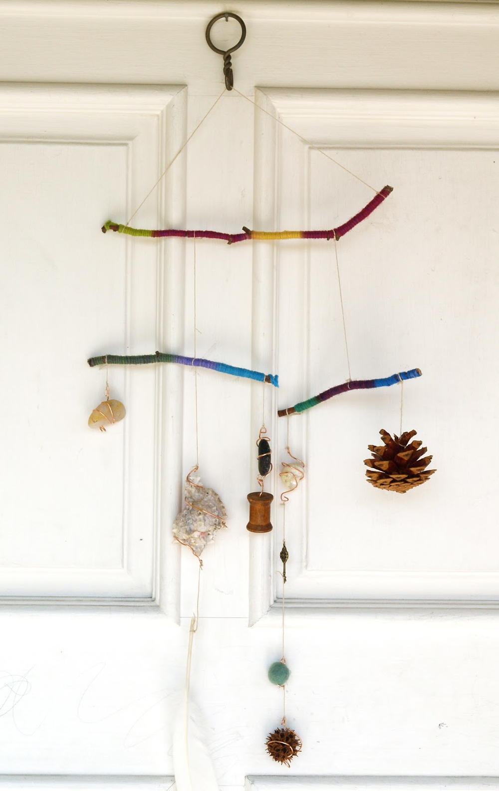 Nature Treasures DIY Mobile | AllFreeKidsCrafts.com