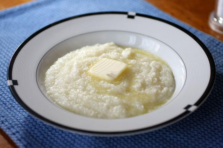 5-Ingredient Luby's Grits | AllFreeCopycatRecipes.com