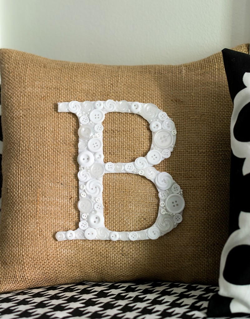 Button Monogram DIY Pillow Pattern | FaveCrafts.com