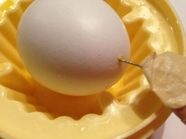 How To Remove Whites And Yolk Without Cracking The Shell