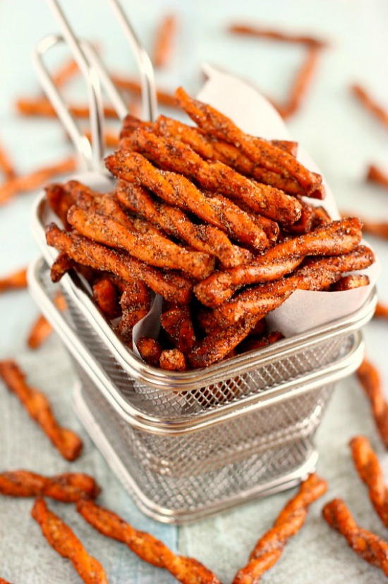 Cinnamon Sugar Pretzels FaveSouthernRecipes Cinnamon Sugar Pretzels FaveSouthernRecipes
