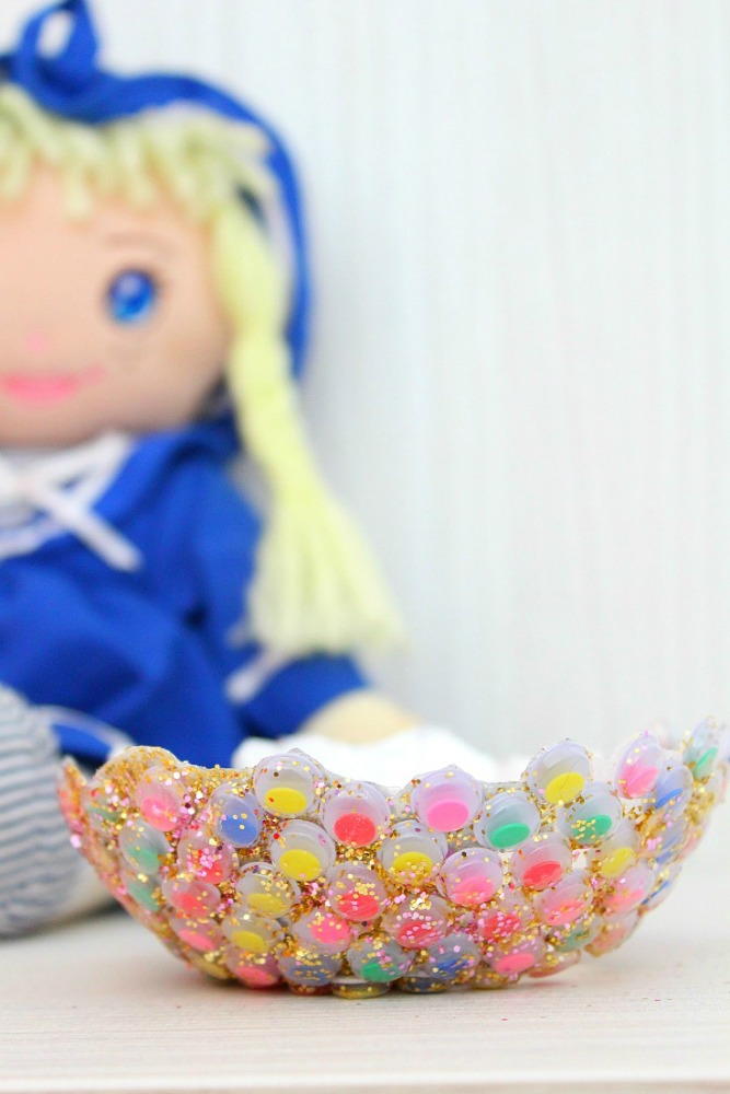 Googly Eyes Bowl Tutorial | AllFreeKidsCrafts.com