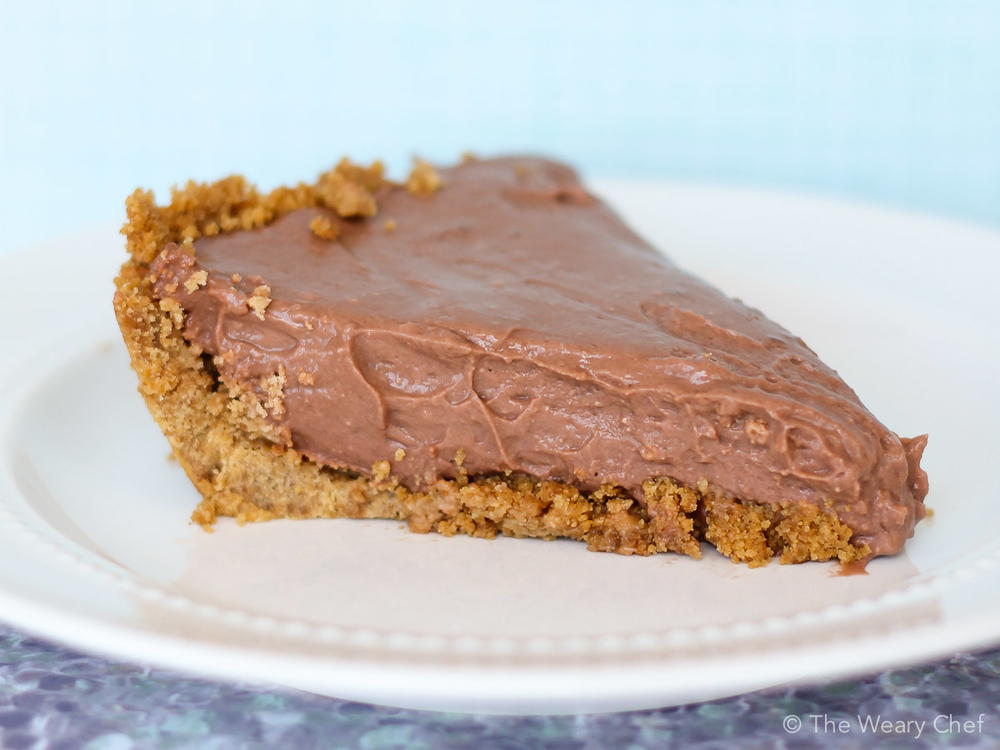 No Bake Chocolate Cheesecake Pudding Pie | RecipeLion.com