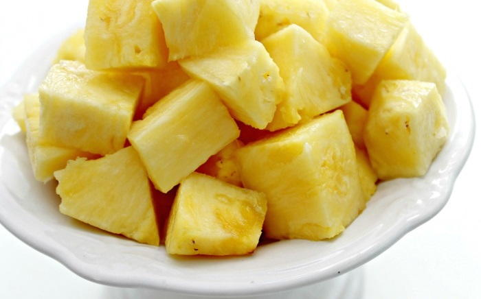 How to Cut Pineapple | DIYIdeaCenter.com