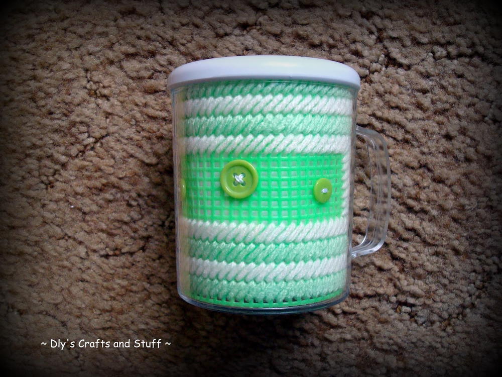 Pretty Plastic Canvas Cups | FaveCrafts.com