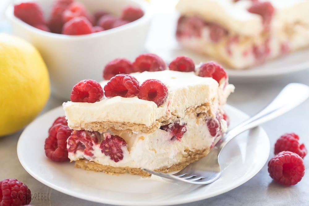 No Bake Lemon Raspberry Icebox Cake | RecipeLion.com