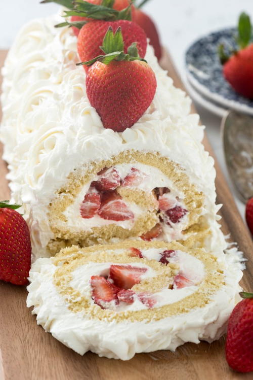 Strawberry Shortcake Roll | RecipeLion.com
