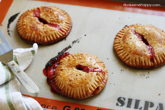 Strawberry Hand Pies | FaveSouthernRecipes.com