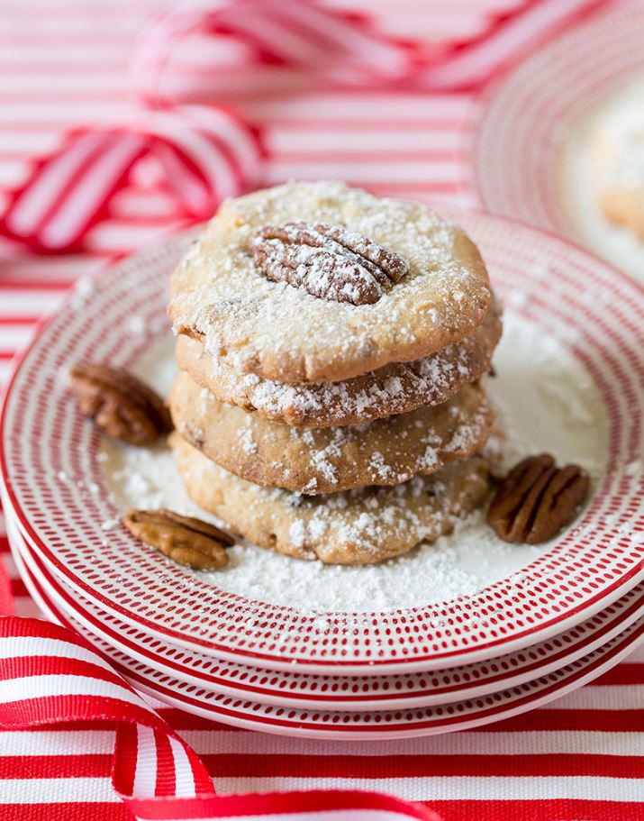 Coconut Pecan Christmas Cookies | FaveSouthernRecipes.com