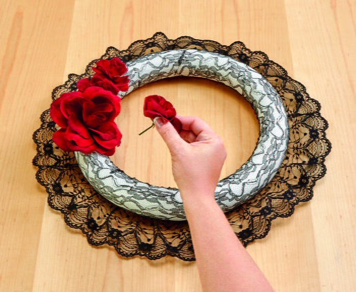 Day of the Dead Wreath | AllFreeHolidayCrafts.com