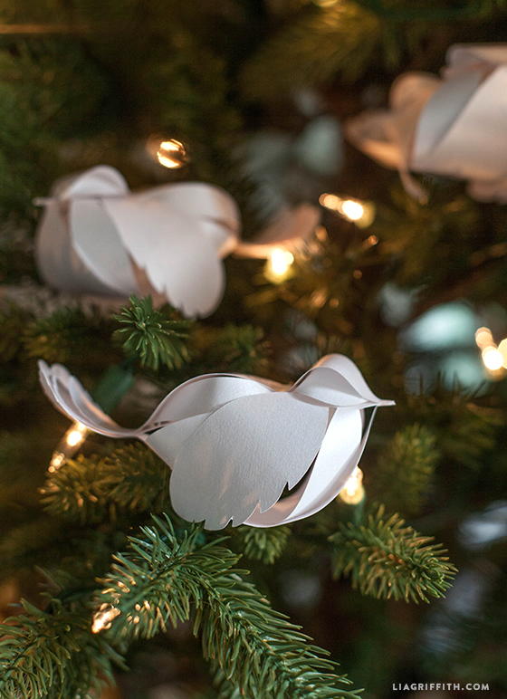 Paper Bird DIY Holiday Decor | AllFreeHolidayCrafts.com